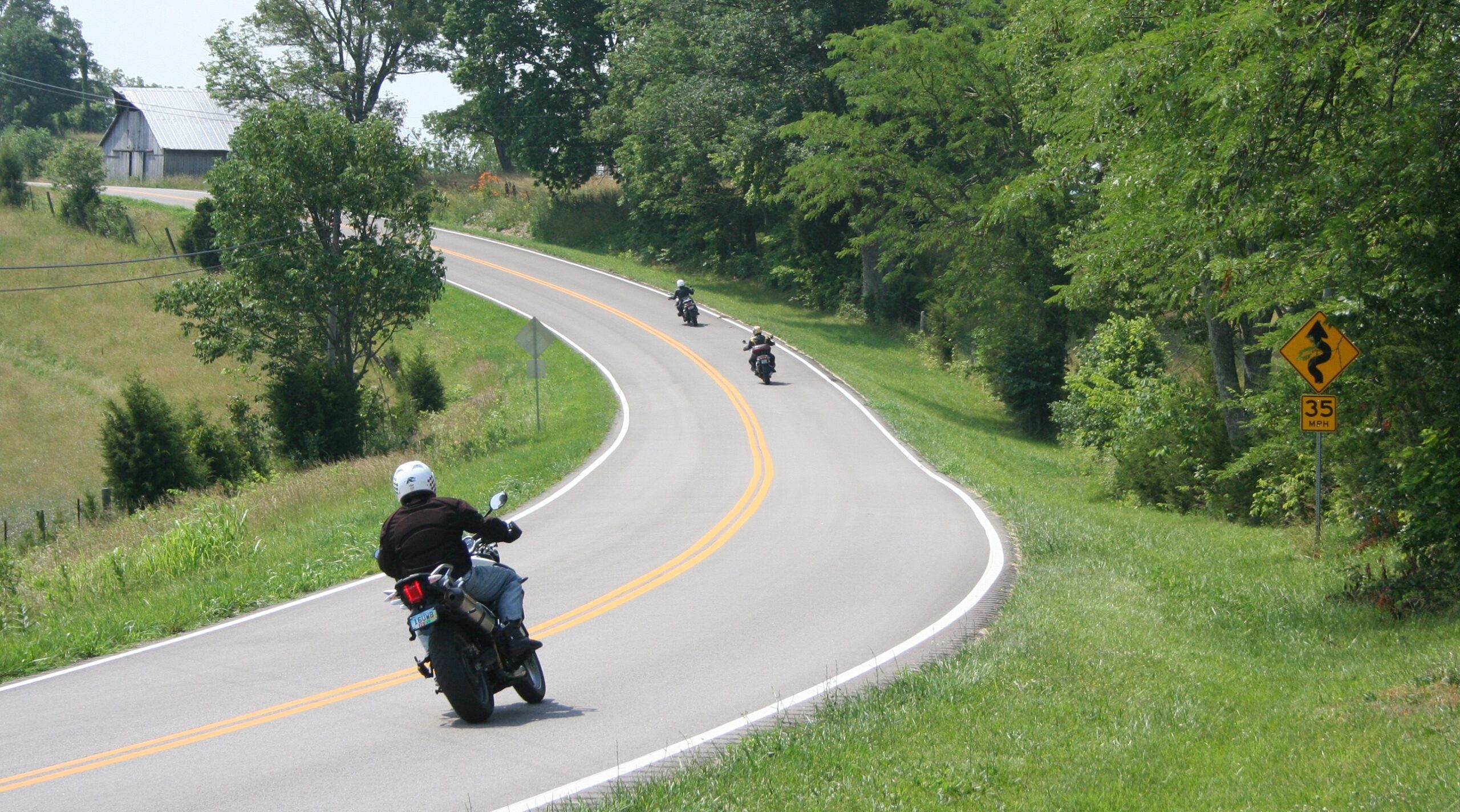 10 Must-Have Accessories for Long-Distance Motorcycle Rides