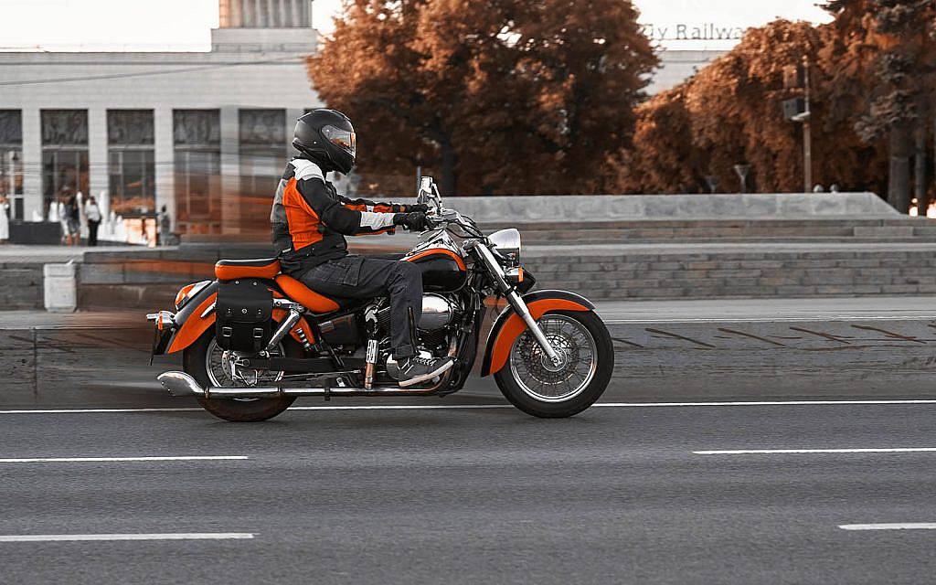 Sports Bike Riding vs. Cruiser Riding